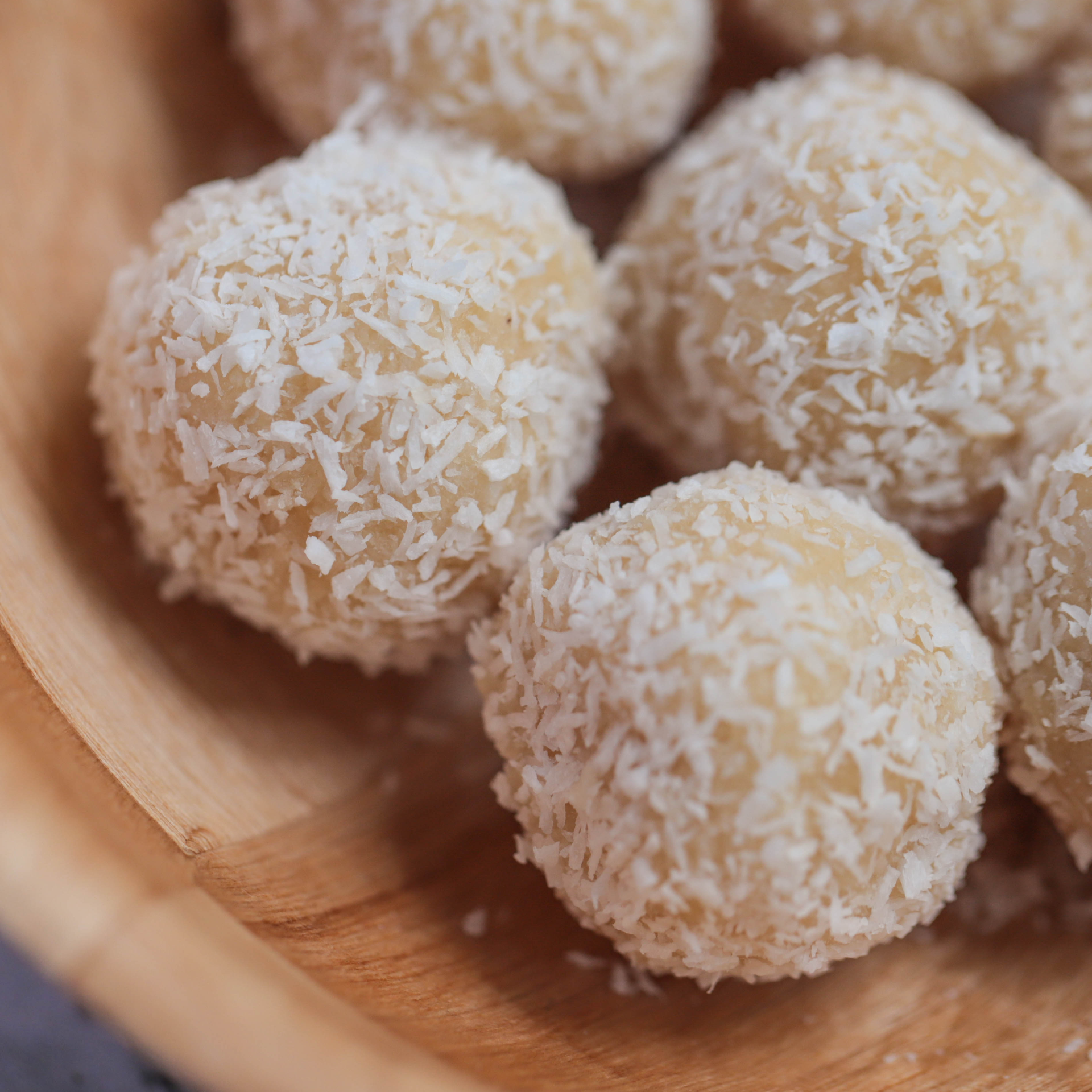 Coconut Bites - Easy Vegan Meal Plan