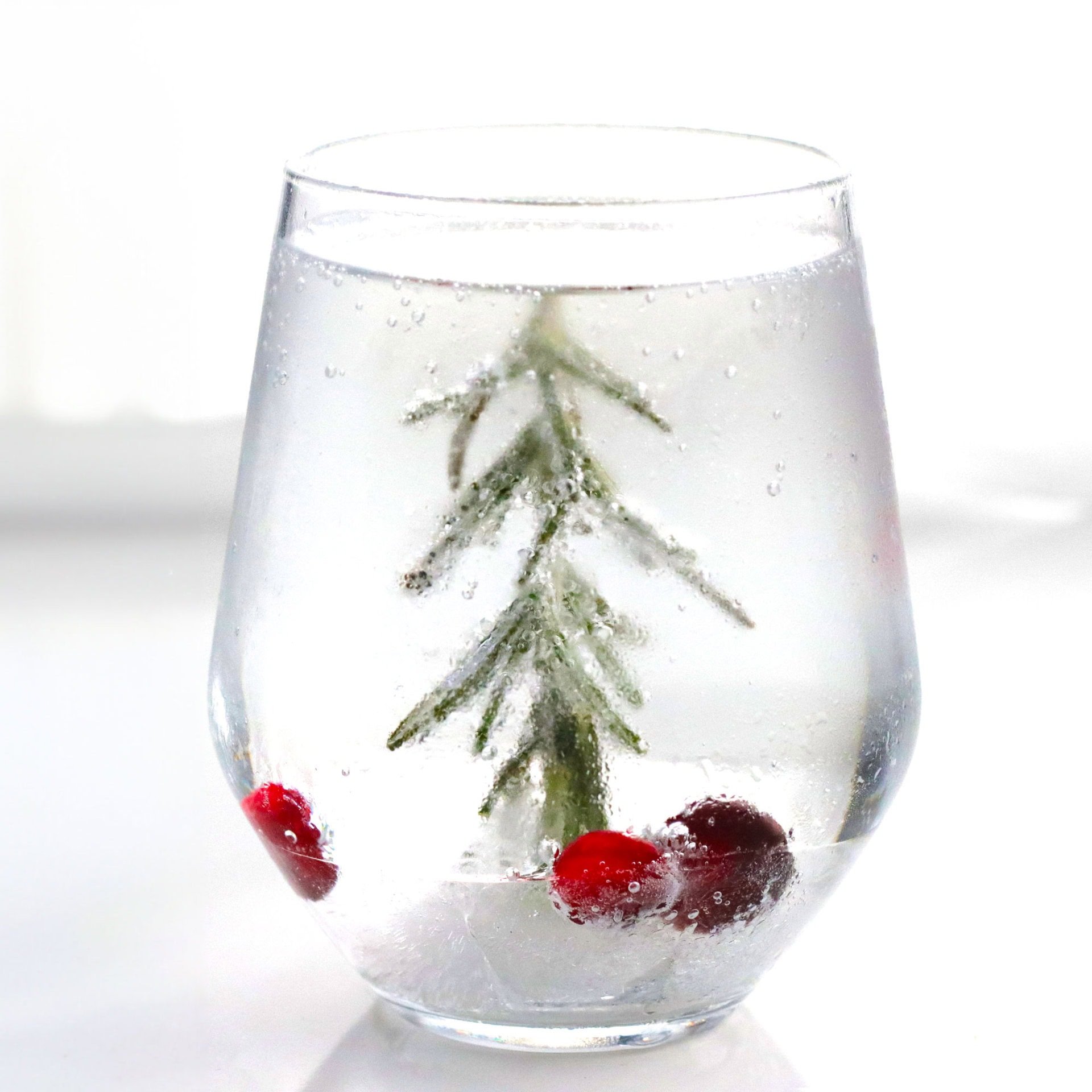 Christmas Tree Drink (Cocktail or Mocktail) - Easy Vegan Meal Plan